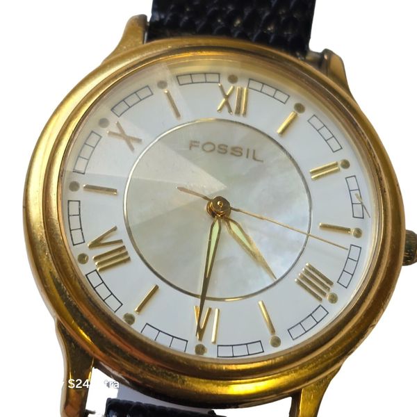Vintage Fossil Gold Tone 35mm Watch PC-9619 Black Leather Strap New ...