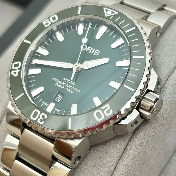 Oris Aquis Green Men's Automatic 300m Dive Watch 43.5mm | WatchCharts ...