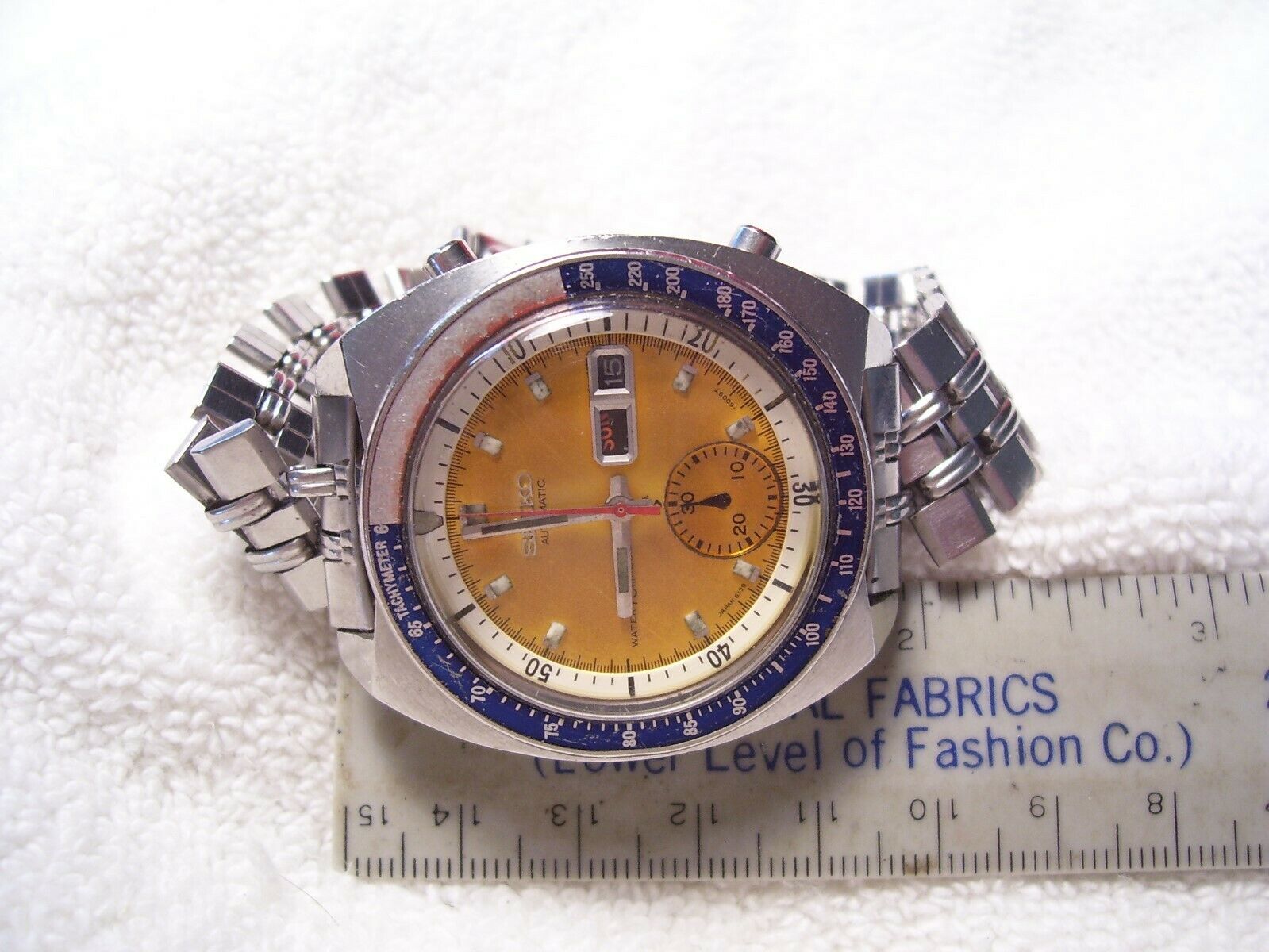 VINTAGE SEIKO AUTOMATIC CHRONOGRAPH 17 JEWEL MANS W/WATCH 1970 - 79 | WatchCharts Marketplace