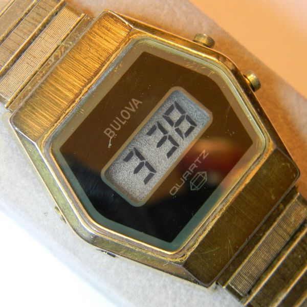 VINTAGE 1976 BULOVA LCD QUARTZ GOLD PLATED MENS WATCH - NEW BATTERY ...