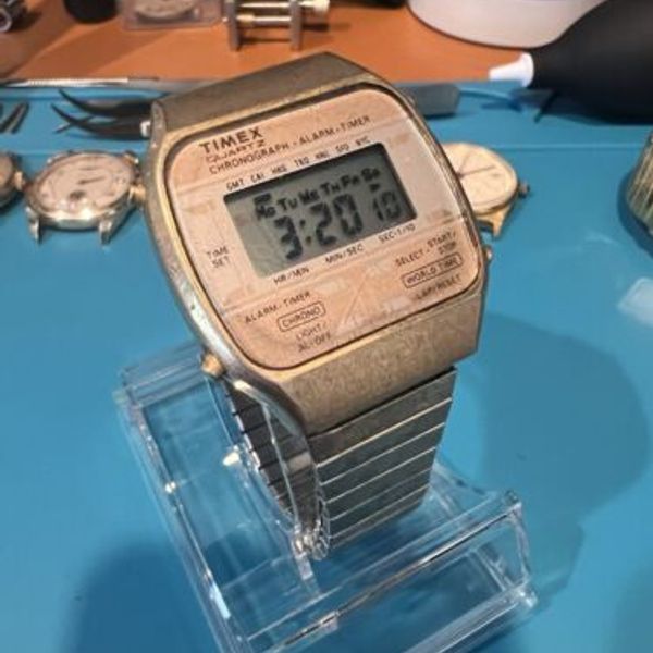 Vintage Menâ s Timex Quartz Digital - Chronograph Alarm Timer ...