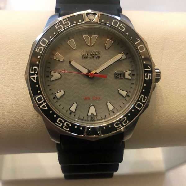 BRAND NEW MENS CITIZEN WATCH BN0040-00A RUBBER BAND R//: $350 | WatchCharts