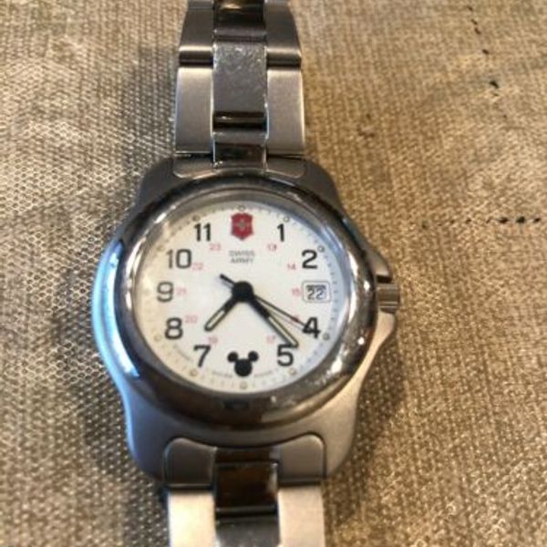 RARE VICTORINOX SWISS ARMY DISNEY MICKEY MOUSE OFFICERS WATCH Water ...