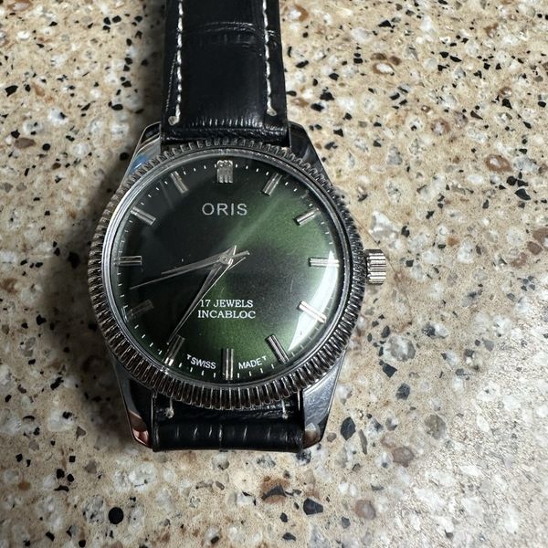 Beautiful Manual Wind Oris Green Face | WatchCharts Marketplace