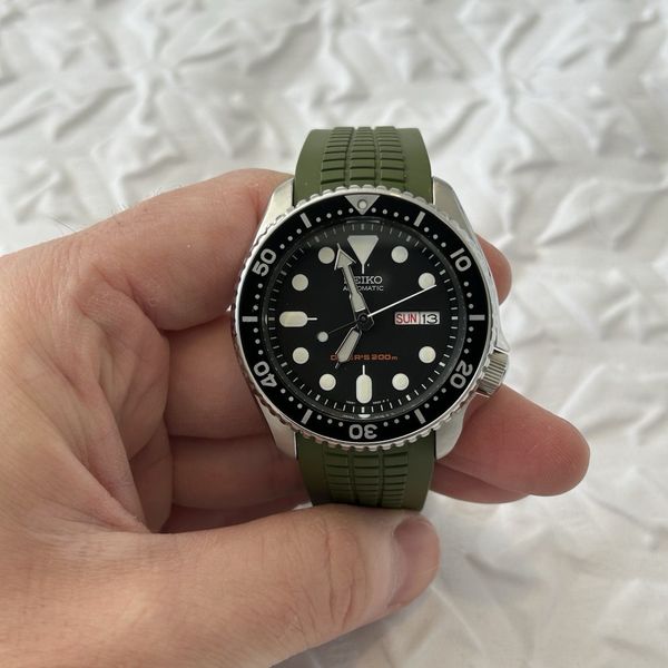 Seiko SKX007K Scuba Divers Watch | WatchCharts Marketplace