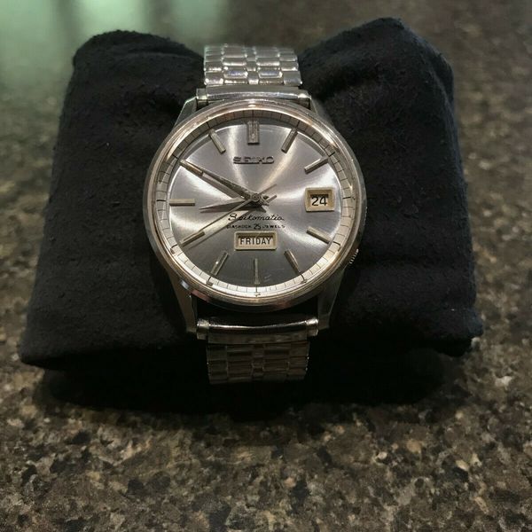 Vintage Seiko 6026-8040 Seikomatic, 25 jewel automatic movement, circa ...