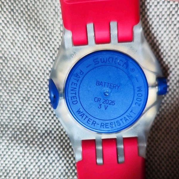 Swatch Fun Scuba Watch RED SCALE TUNA SUGK102 Diver Sub Scuba ...