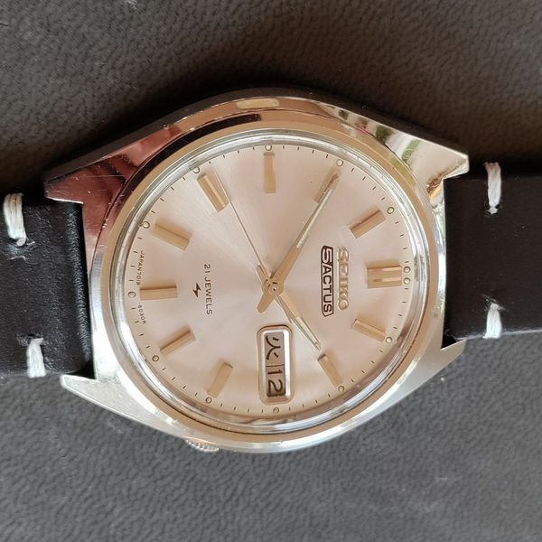 Seiko 5 Actus 7019-8010 with Silver Sunburst Dial, from 05/1970, 37mm | WatchCharts Marketplace