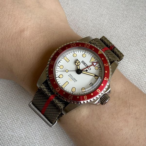 [WTS] Retro GMT Red White Mod NH34 | WatchCharts Marketplace