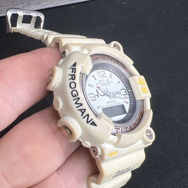 G-Shock Dw-8200 Casio Frogman 1294 White (Not Working) | WatchCharts ...