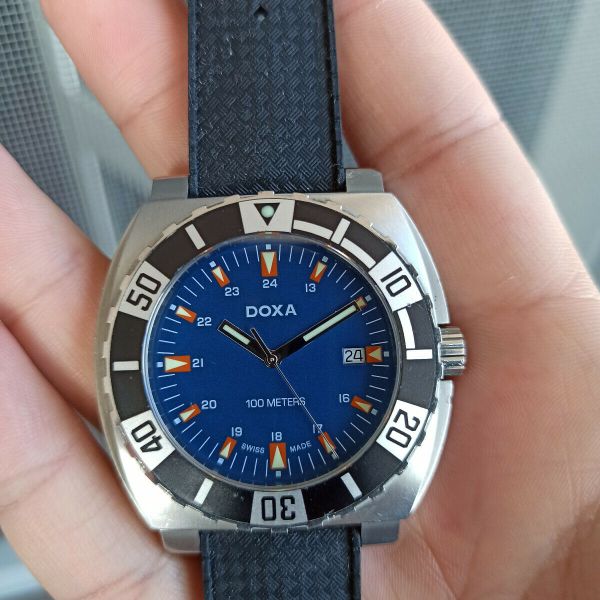 DOXA Aquaman 650.10 Swiss Made Sapphire diver | WatchCharts Marketplace