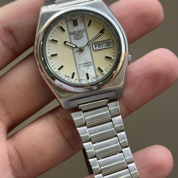 Vintage Seiko 5 Automatic Day/Date Mens Wrist Watch And Orient Watch ...
