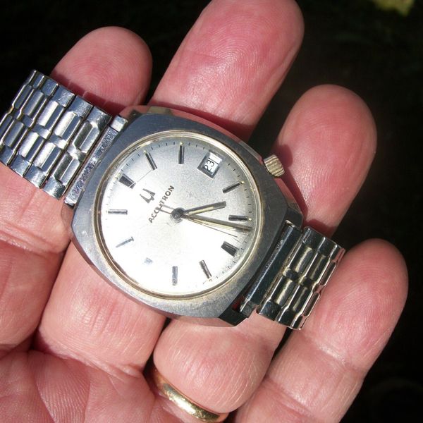 1976 N6 Bulova Accutron Mens Wrist Watch Date Stainless & New Battery ...