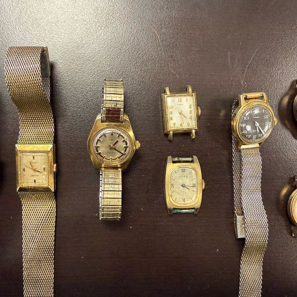 Lot of 8 vintage Timex mechanical & electric women's watches for parts ...