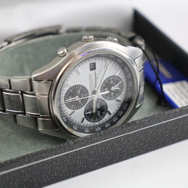 Seiko Panda Chronograph Watch Quartz Working | WatchCharts Marketplace