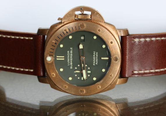 FSOT: Panerai Bronzo Pam 382 Luminor Submersible | WatchCharts Marketplace