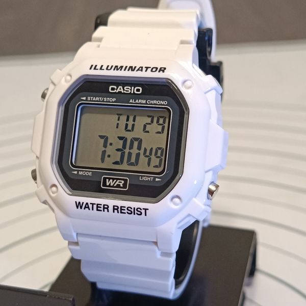 Casio Illuminator Digital Watch White 3224 F-108WH Date Day New Battery ...