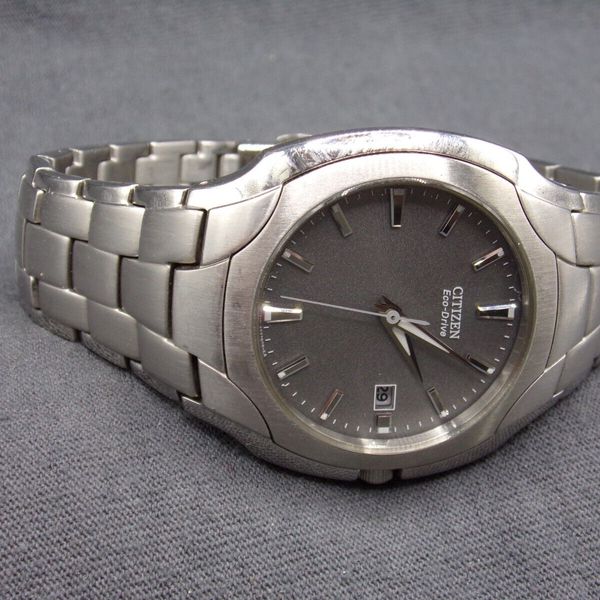 Men's CITIZEN "Eco-Drive" Solar Powered Water-Resistant Watch - Works ...