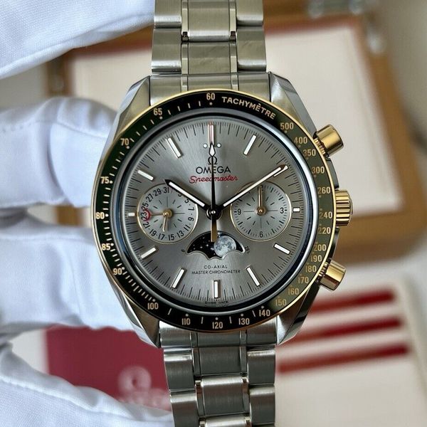 Omega Speedmaster Moonphase Yellow Gold Green Bezel 44.25mm 304.23.44 ...