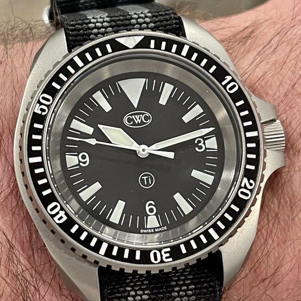 Cabot Watch Company. CWC Ti300. Titanium. First Owner. Full Set. Extra ...