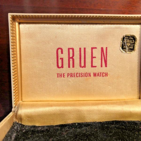 Green + Original Watch Box + NEW PRICE! | WatchCharts Marketplace