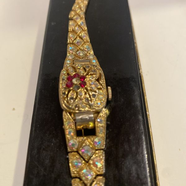 Vintage BULOVA 17 Jewel Womenâ s Hidden Face Watch Greyhound Jewelers ...
