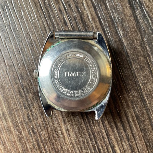 Vintage Menâ s Automatic Water Resistant Timex Wristwatch W/Date ...