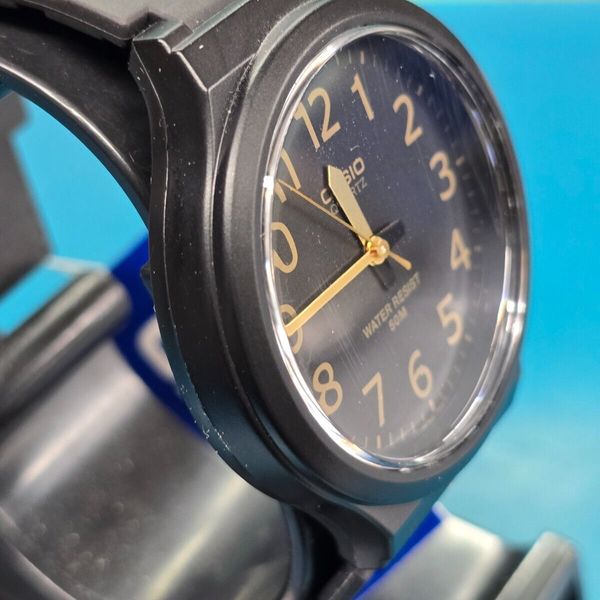 Working Casio Classic Men's Black & Gold Wristwatch MW-240 ...