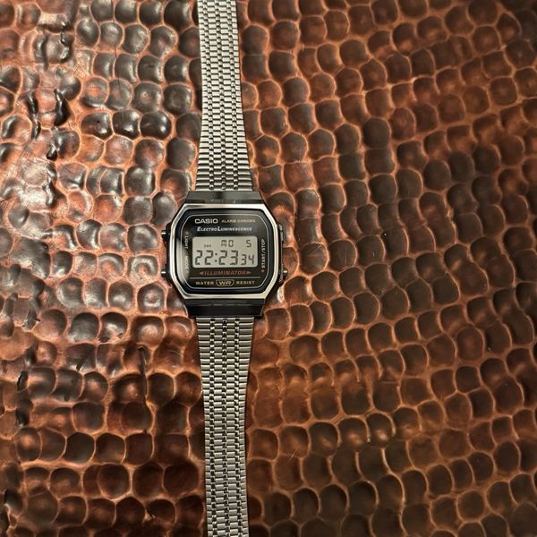 Casio A168 digital watch with Watch Gecko aftermarket strap included ...