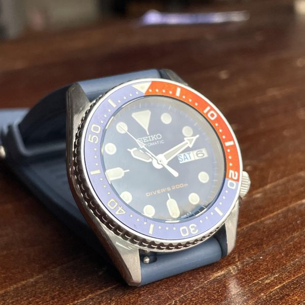 Seiko SKX015 midsize diver, sapphire crystal, lumed ceramic insert ...