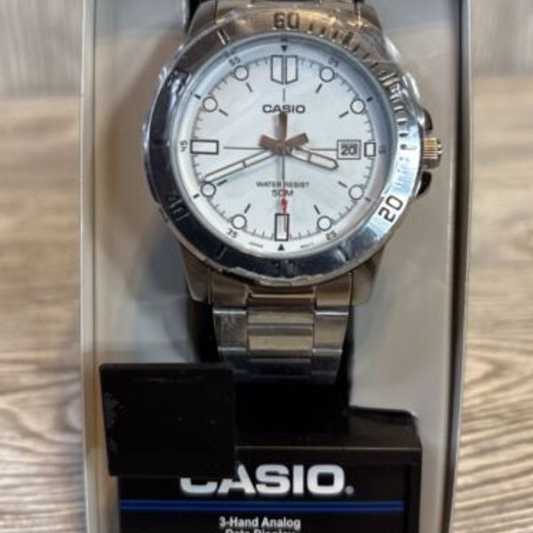 Casio Classic Stainless Steel Band Date Watch MTP-VD01D-7EV 50m WR ...