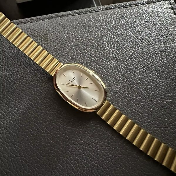 Womenâ s Vintage Petite Oval Timex Watch Gold Tone Stainless Band ...