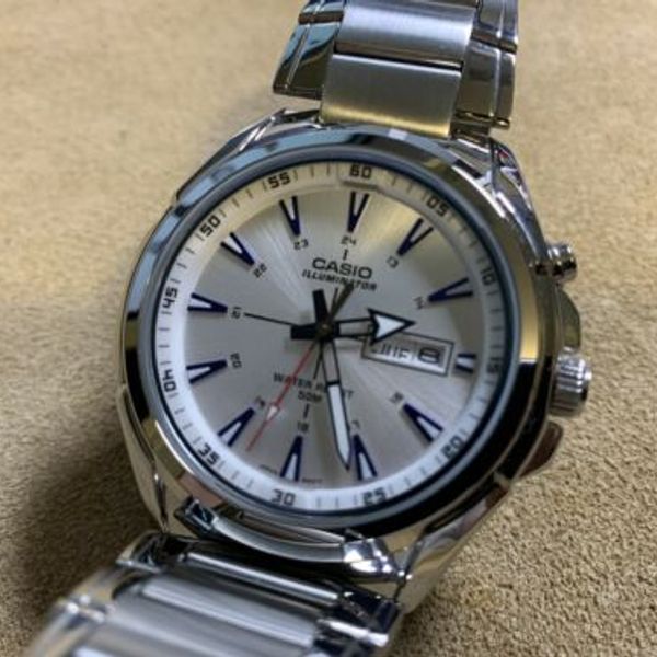 Casio MTP-E200D-7A2 Men's Stainless Steel SILVER Watch Illuminator Day Date Mint | WatchCharts ...