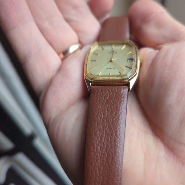 Vintage Lorus by Seiko Mens Tank Gold Tone Date Quartz Wrist Watch Y142 ...