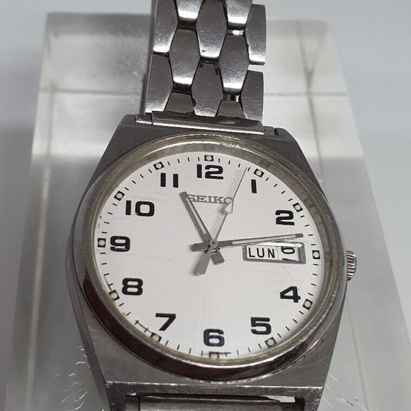 Vintage Seiko V743-9020 Quartz Day Date Mens Watch. | WatchCharts ...