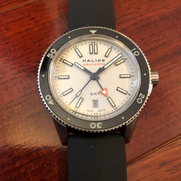 Used Halios Seaforth GMT with Nimbus Grey dial and Sapphire diver bezel ...