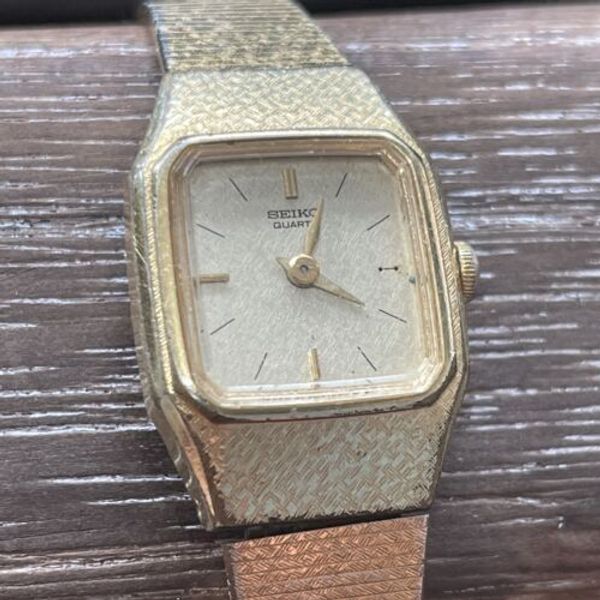Seiko Quartz Vintage TANK Gold Tone Watch 2C20-5789 New Battery | WatchCharts Marketplace