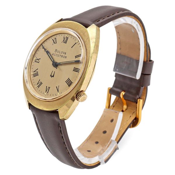 Bulova Accutron N6 Stainless Steel Tuning Fork Men's Watch ...