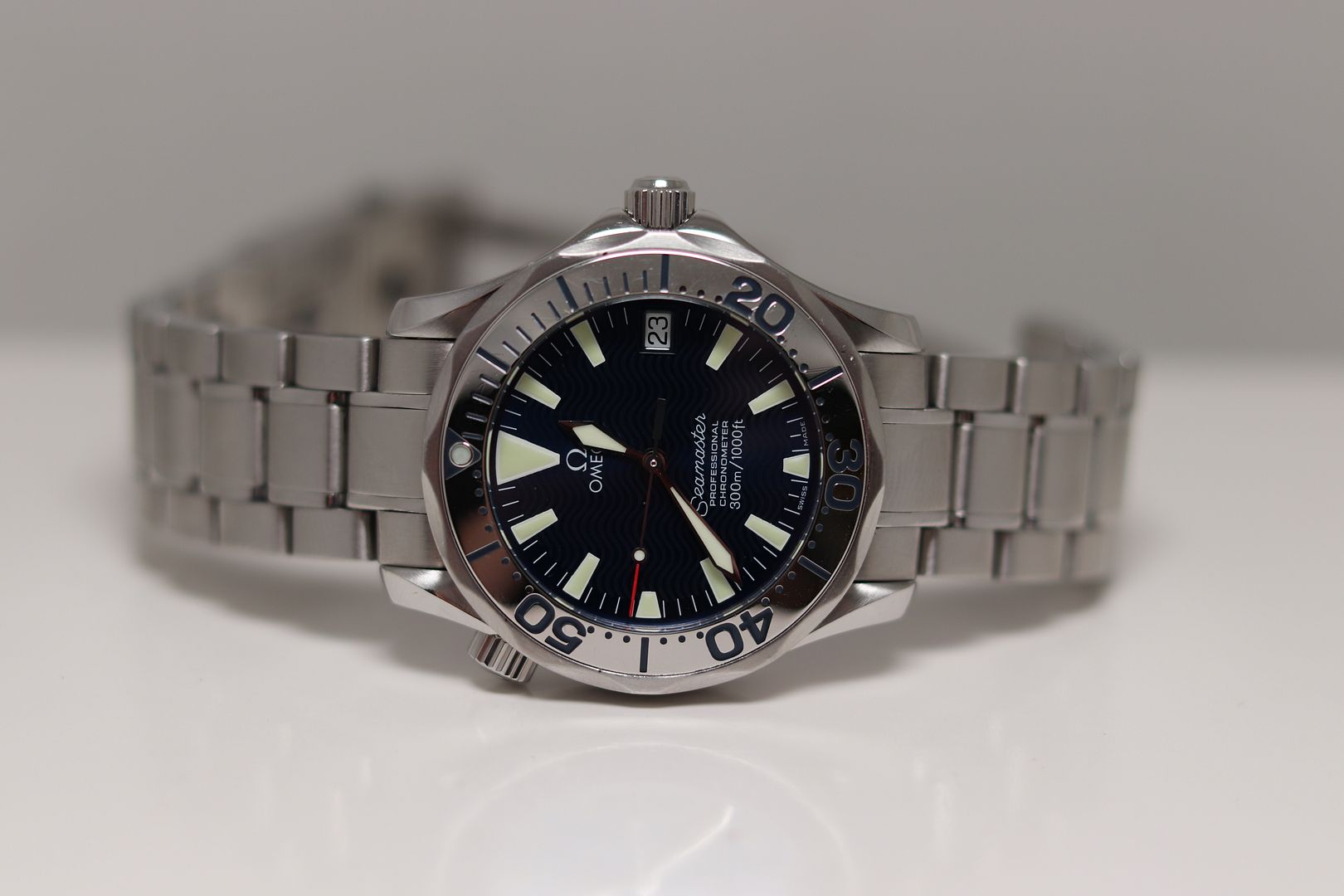 Omega Seamaster Midsize Electric Blue 2553.80 Price, Specs, Market ...