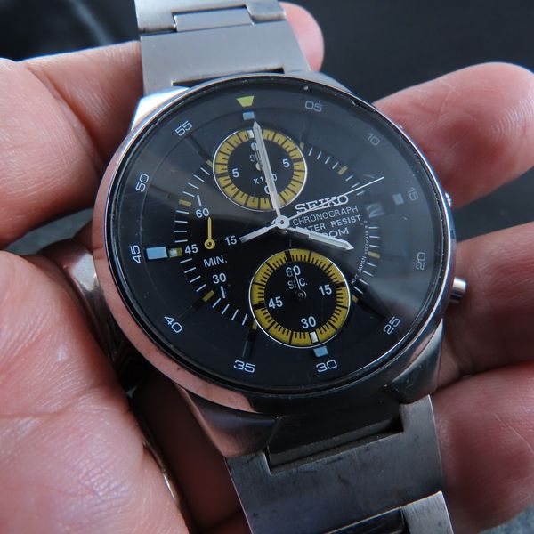 V657 Japan Seiko Chronograph Quartz Men Watch | WatchCharts Marketplace