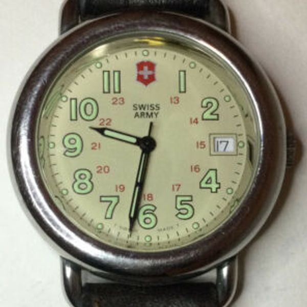 Victorinox Swiss Army Cavalry Field Watch Marlboro Country Store Near ...