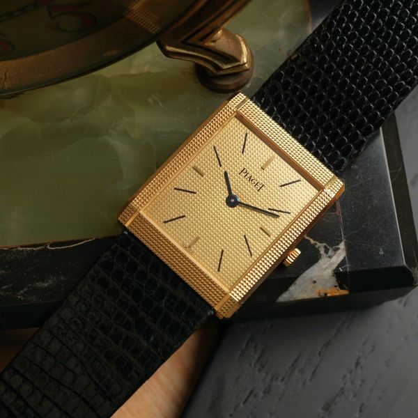 Piaget Tank Ref. 9151 Vintage Clous de Paris 18k Gold Mechanical Wind ...