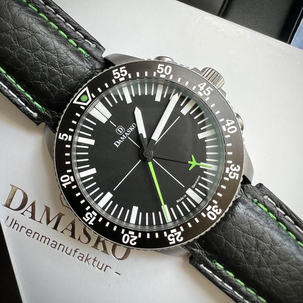 [WTS] LNIB Damasko DC80 Center Minutes Chrono (Full Kit) | WatchCharts ...