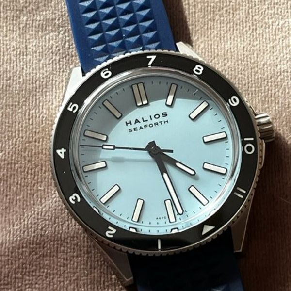 Halios Seaforth IV titanium pastel blue dial w/ 12 hour bezel (Canada ...