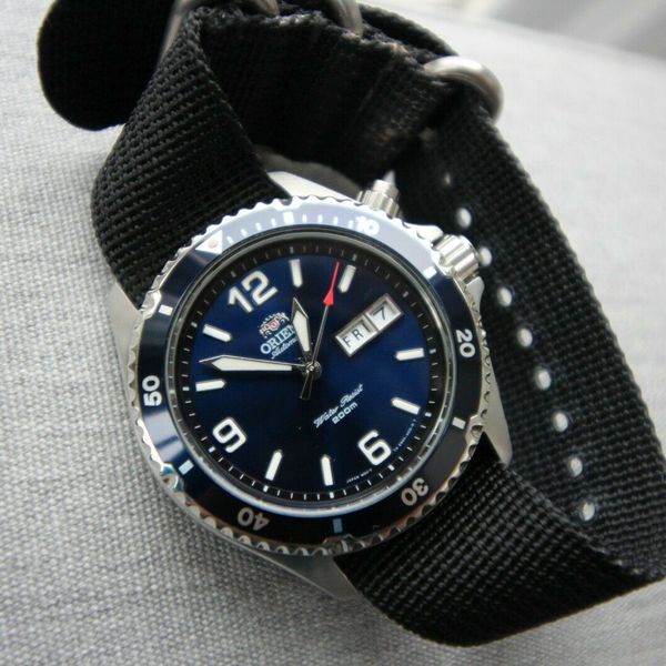 Orient Blue "Mako" 200M Automatic Dive Watch (EM65-C1-A) | WatchCharts ...