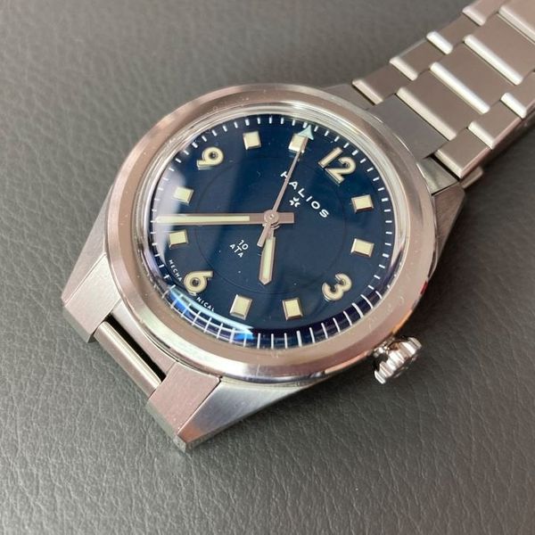 Halios Universa, Blue Dial, 2021 Mechanical | WatchCharts Marketplace
