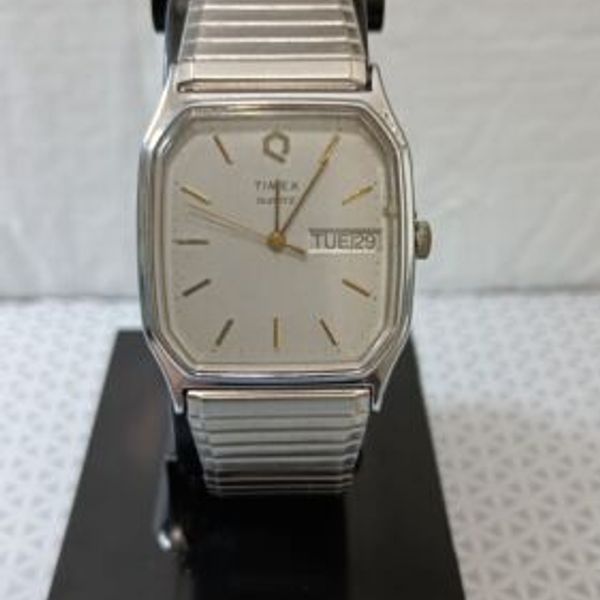 TIMEX Vintage Men's Watch Silver Tone Tank Expandable Bracelet Quartz ...