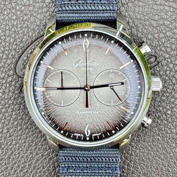 Glashutte Original GO 1-39-34-06-22-04 Sixties Chronograph Annual ...