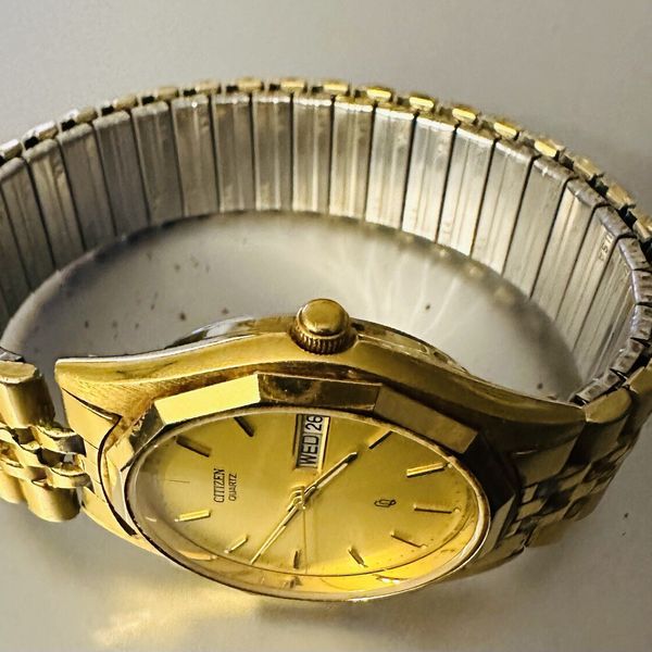 Vintage Citizen Quartz CQ 6100-S16725 Day/Date Gold Tones Mens Watch ...