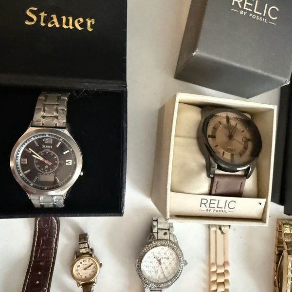 Lot Of 45 Watches. Untested. Armani, Timex, Elgin, Disney, Seiko, Guess ...